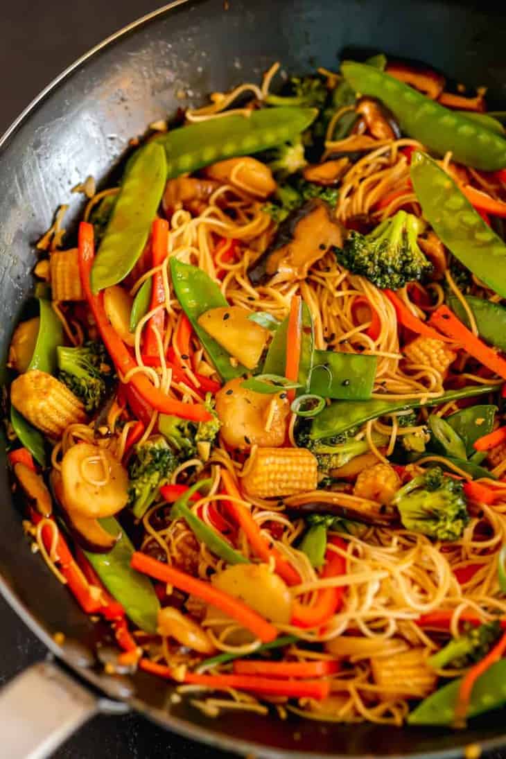 Vegetable Lo Mein - Girl With The Iron Cast